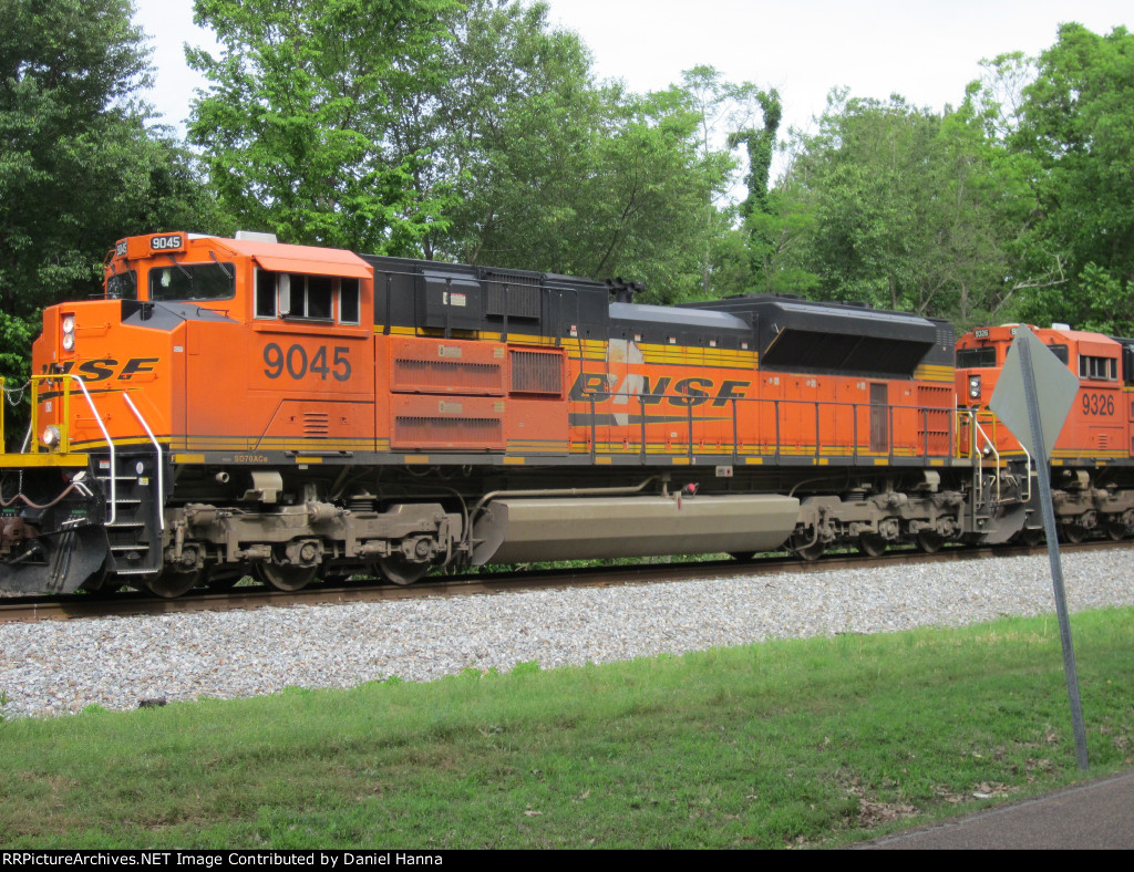 BNSF 9045
